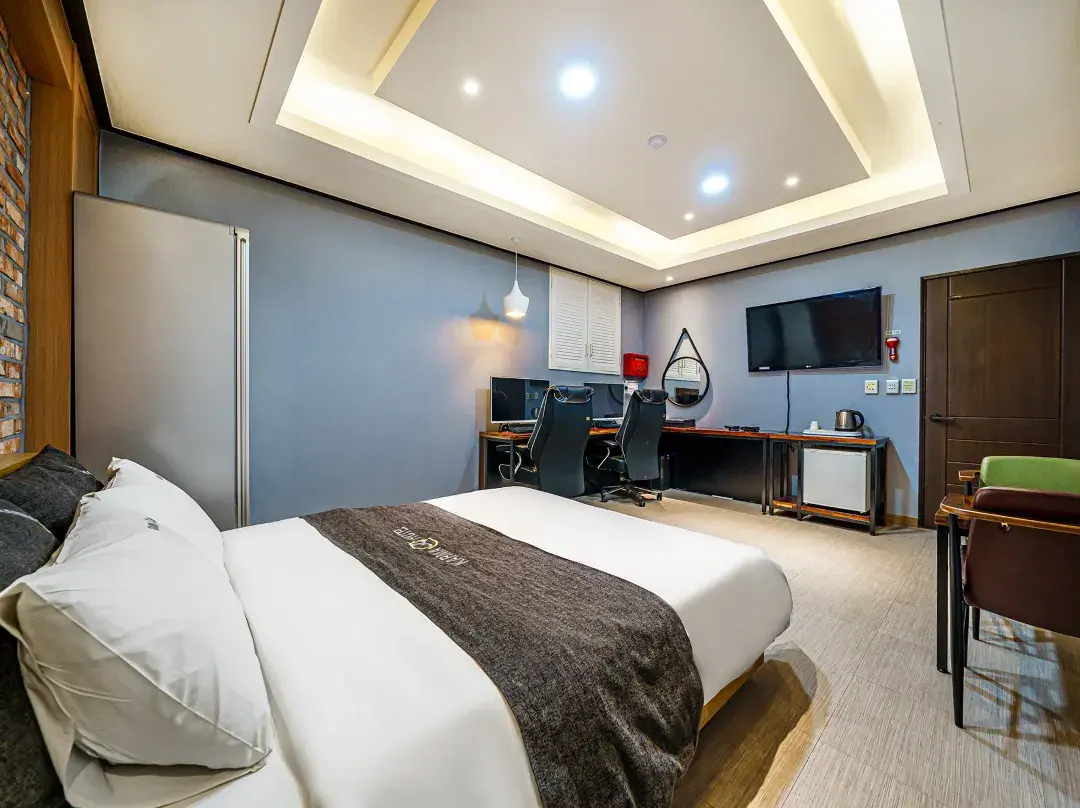 Gwangju Sangmu Hotel Karma - 서창동