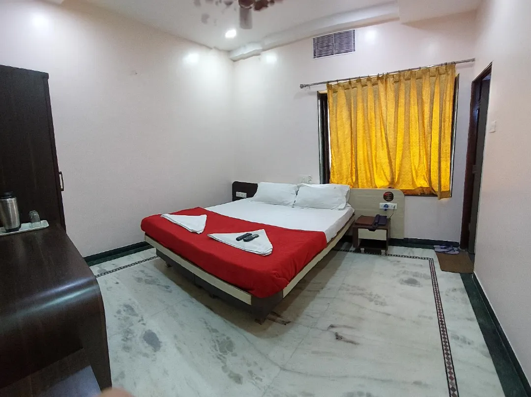 Hotel Gujarat - Nagpur