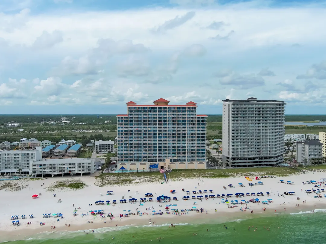 Private Balcony And Zero Entry Pool - Spectacular Beachfront Retreat - Gulf Shores, AL