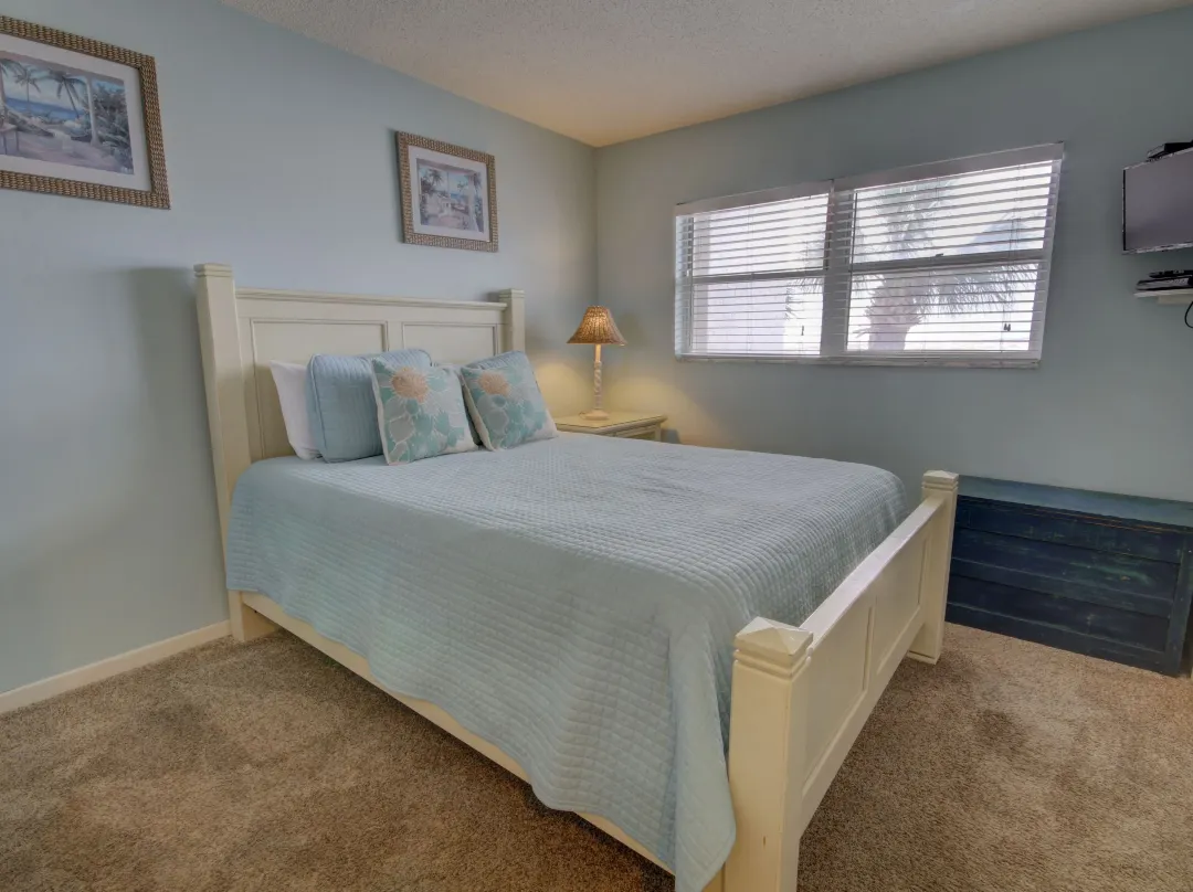 Gorgeous Kitchen And Balcony Access - Exquisite Coastal Escape - Fort Walton Beach, FL