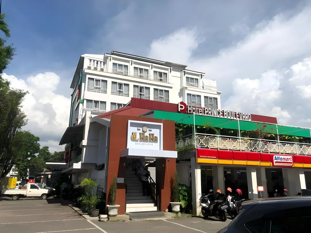 Hotel Prince Boulevard - Manado