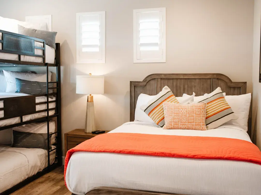 Desert Oasis - Dynamic Retreat, Pool Open, Spa, Gym, Hot Tub - St. George, UT