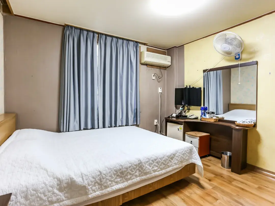 Seogwipo Roksan Motel - 제주특별자치도