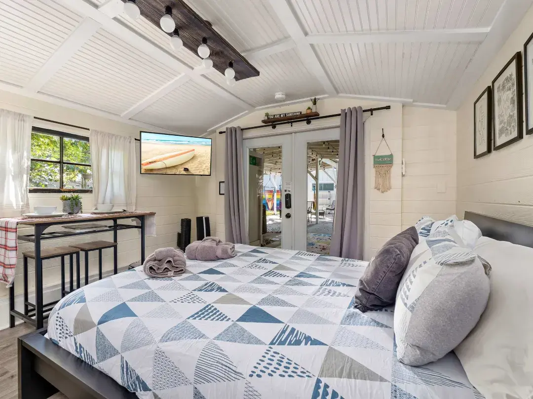 Outdoor Kitchen And Cozy Mil Suite - Charming Winter Park Retreat - Winter Park, FL