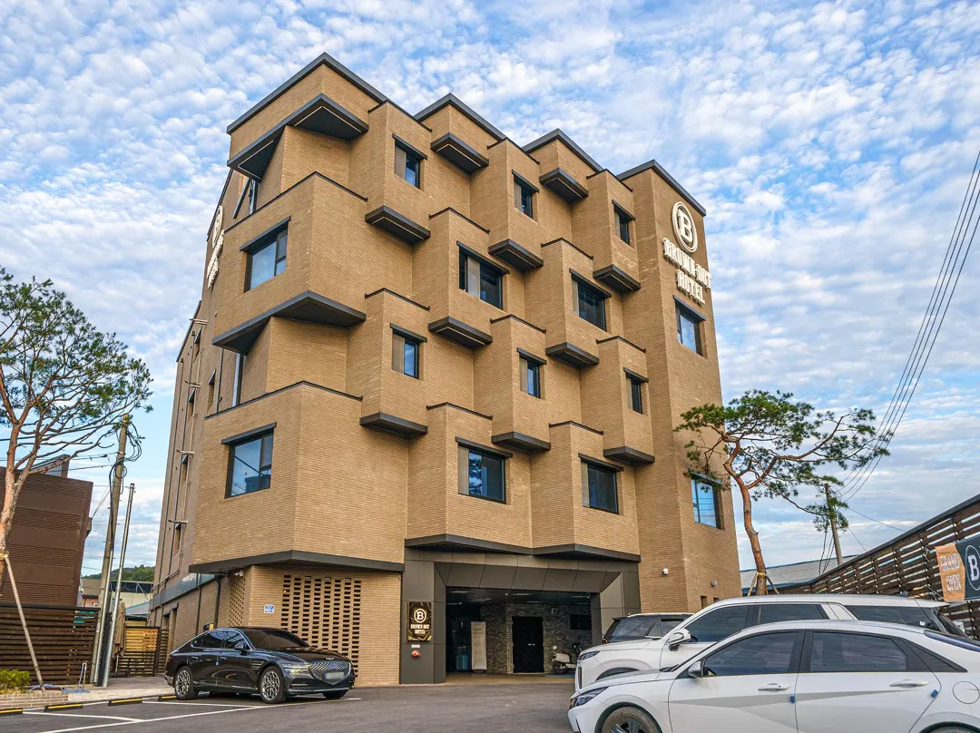 Andong Brown Dot Pungsan Branch - 군위군