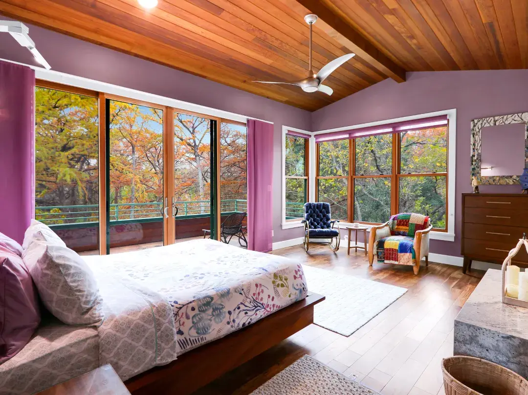 Picturesque Creekside Oasis And Elegant Design - Charming Hill Country Retreat - Wimberley, TX