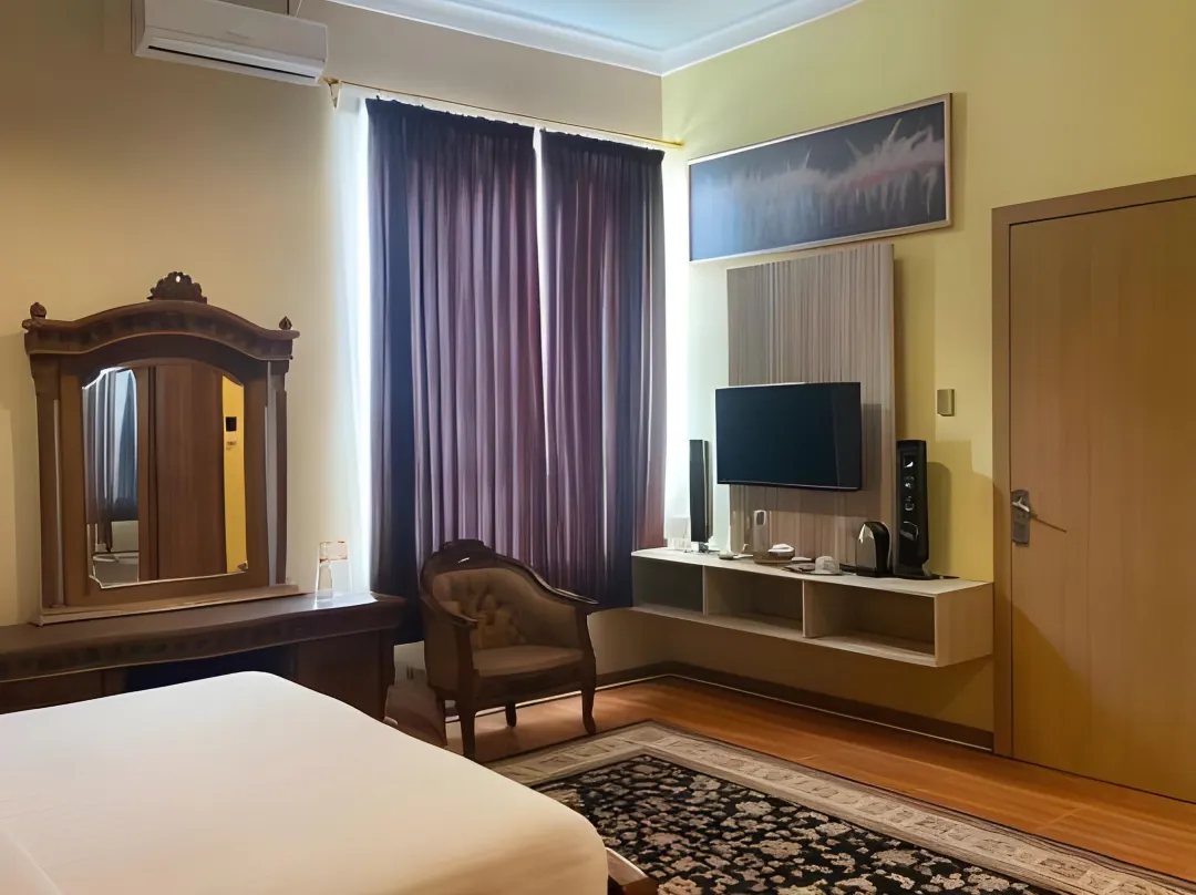 Grand Mansion Hotel Blitar - Karangsari