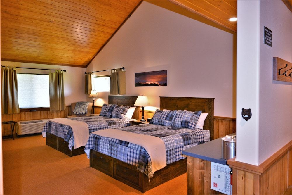 Mcallister Inn & Lodging - Ennis, MT