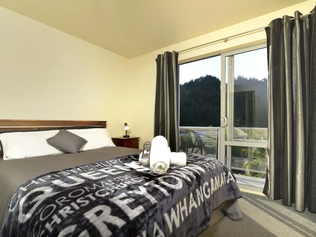 Tombstone Motel, Lodge & Backpackers - Picton, New Zealand
