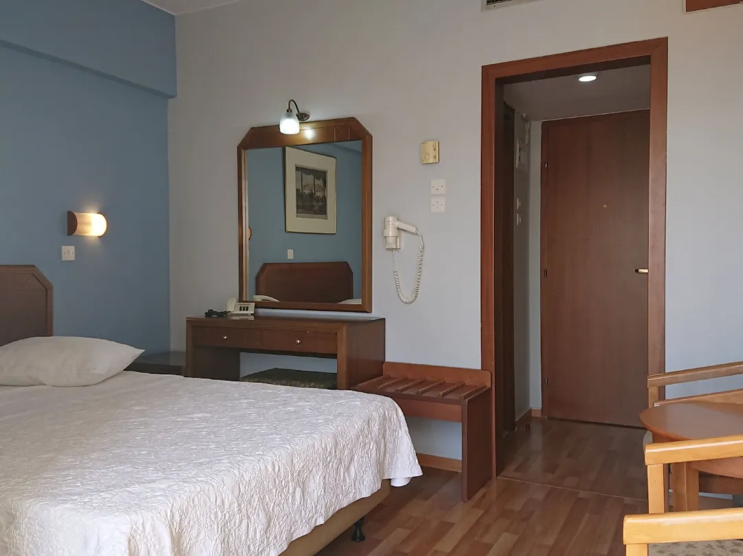 Economy Hotel - Athens