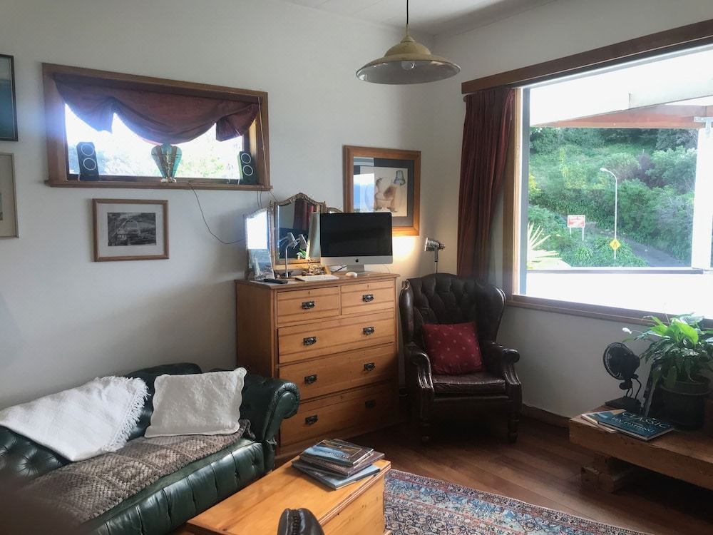 Bluff Hill Lighthouse B&b - Napier