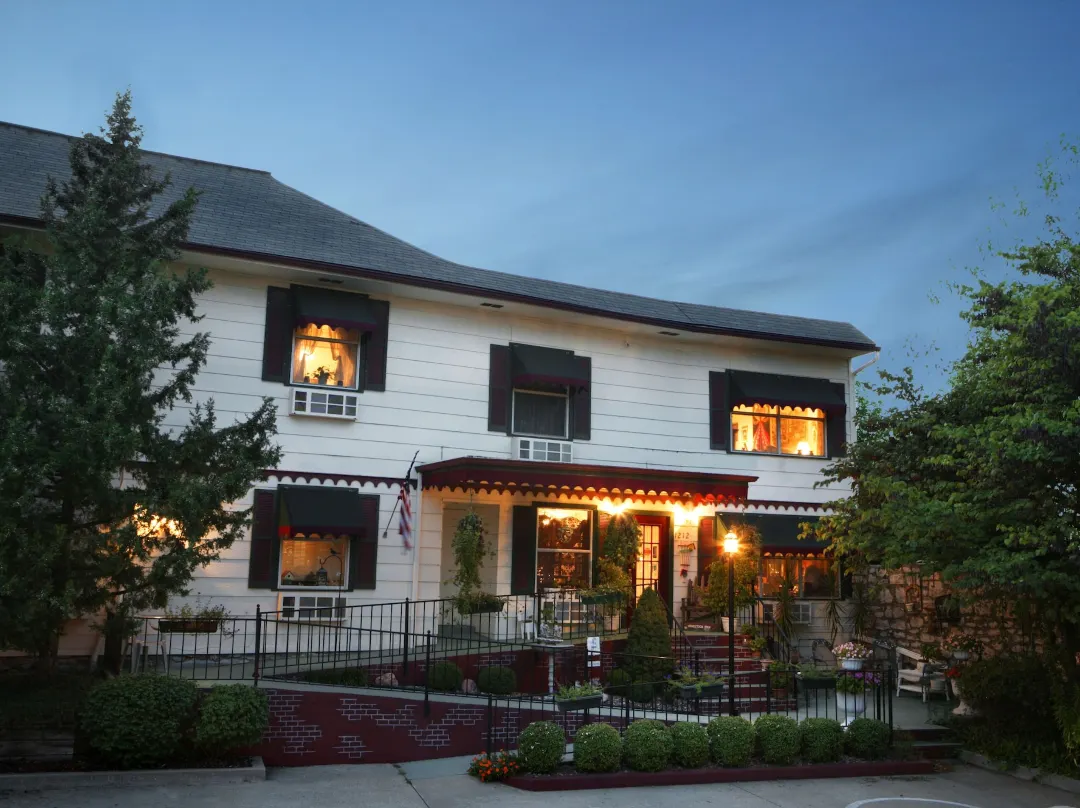 Woodstock Inn Bed & Breakfast - Kansas City, MO