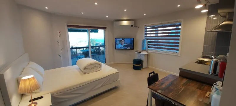 Hadong Bellamare Pension - 남해읍