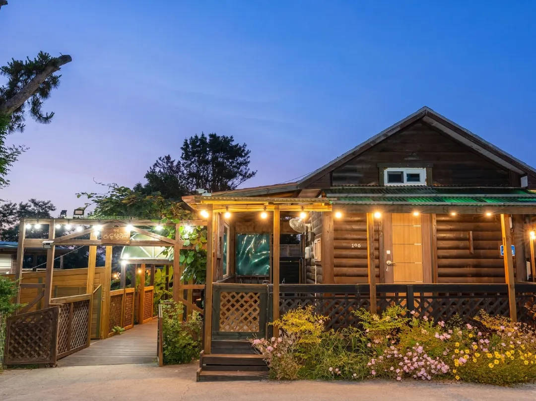 Boryeong Hiddenvillage Dokchae Poolvilla - Incheon
