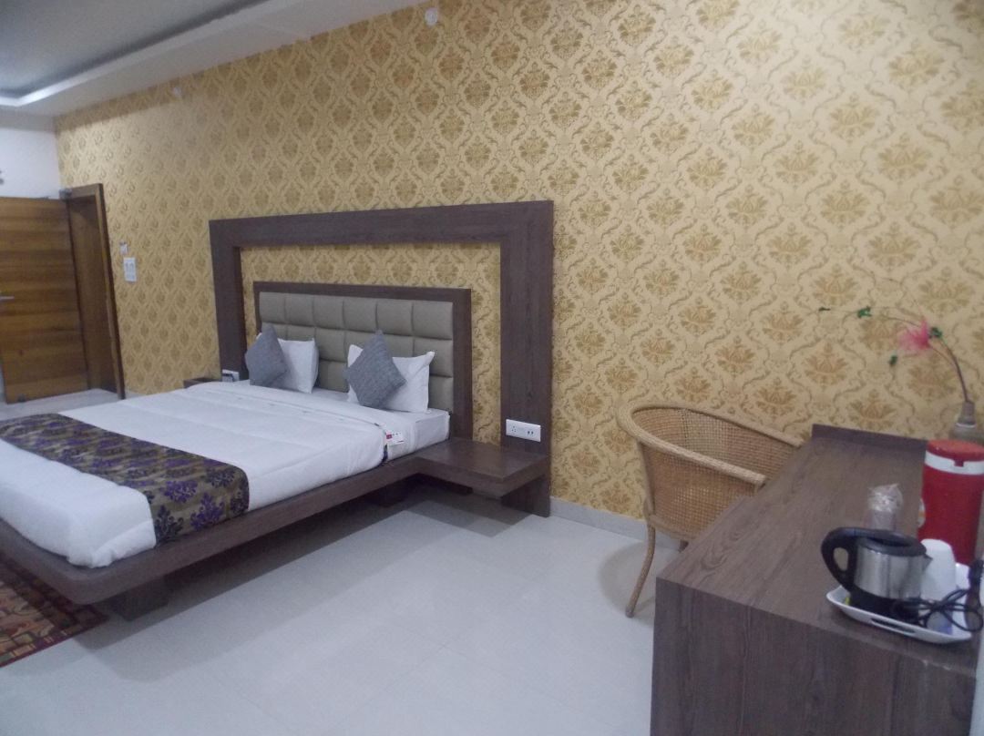 Hotel Royal Palace - Saugor