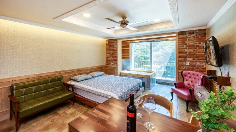 Gyeongju Rosso House Pension - 경주시