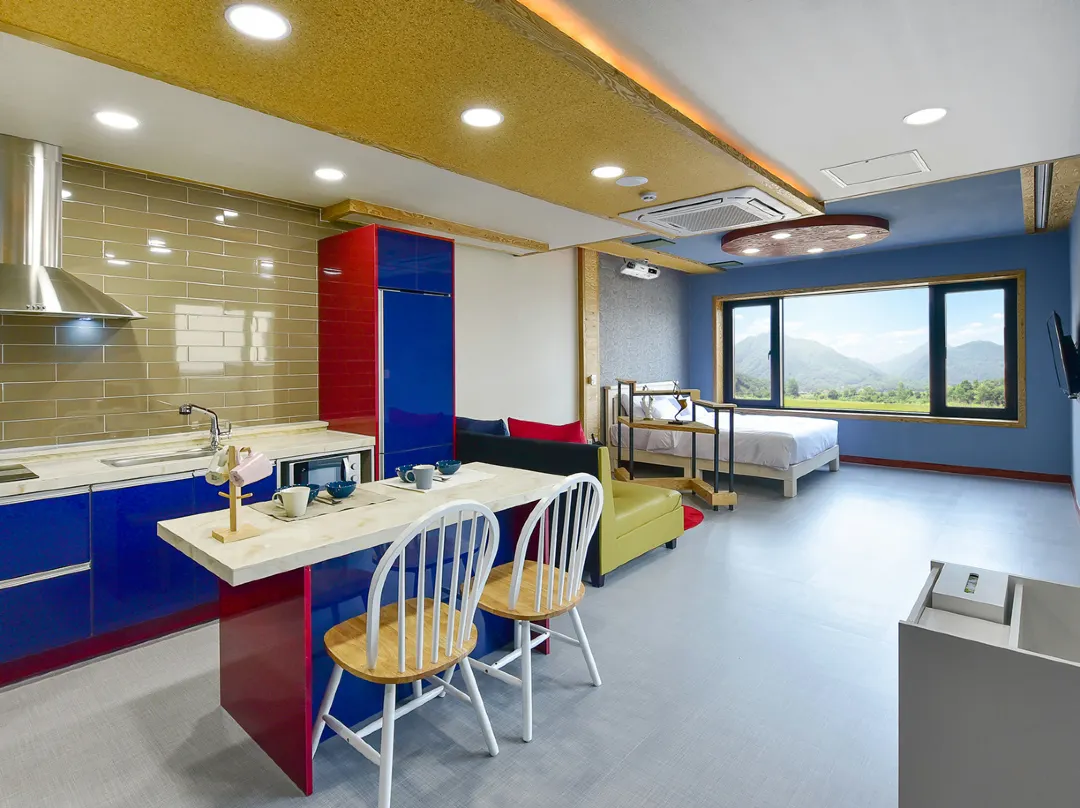 Iksan Pine Tree Spa Pension - Gwangju