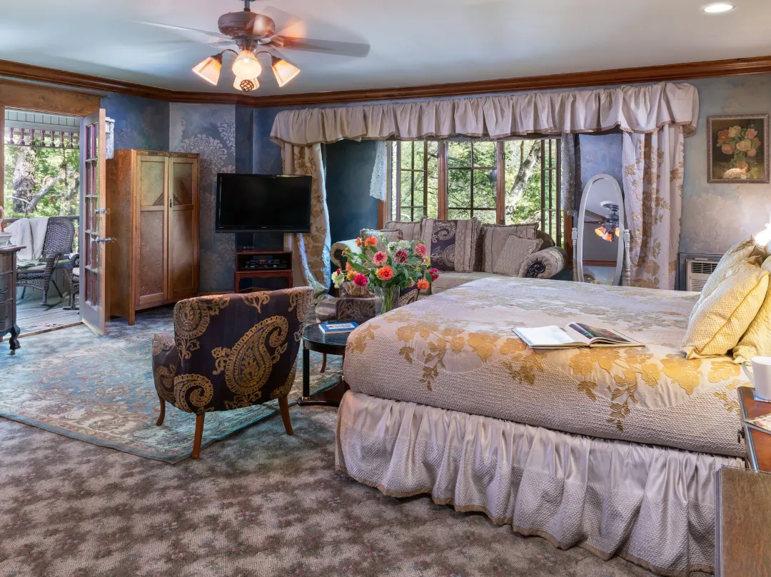 Angel At Rose Hall - Eureka Springs, AR