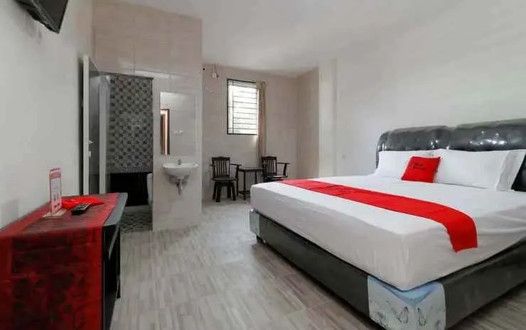 Reddoorz Plus Near Rs Royal Prima - Medan