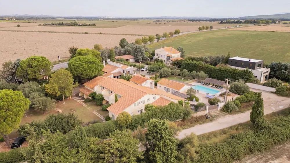 Logis Hôtel Des Granges - Fontvieille