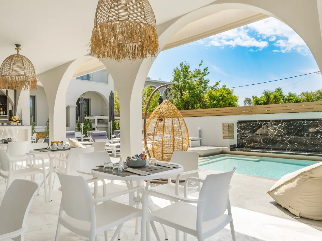 Nikon Boutique Hotel - Kalamaki