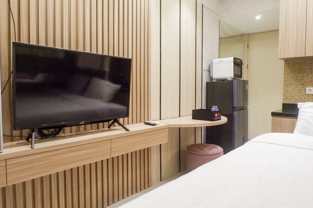 Best Studio Benson Apartment Connected To Pakuwon Mall Next To Anderson - Surabaya