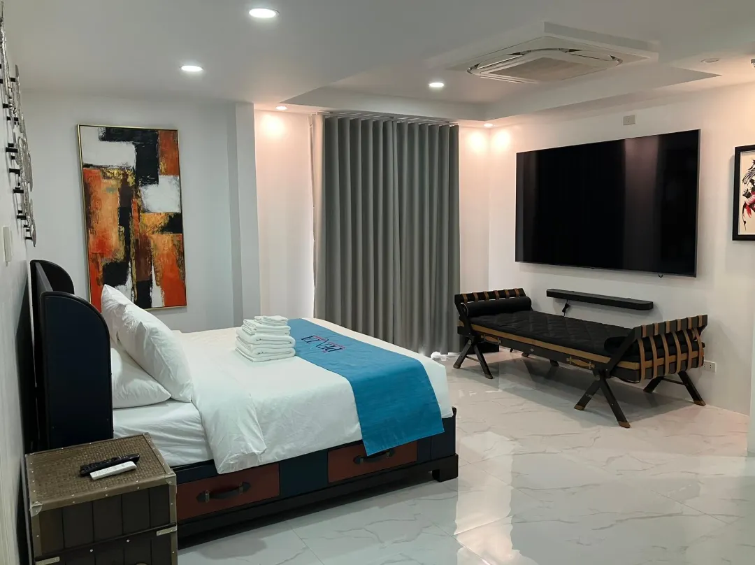 The Penta Beach Resort - San Narciso