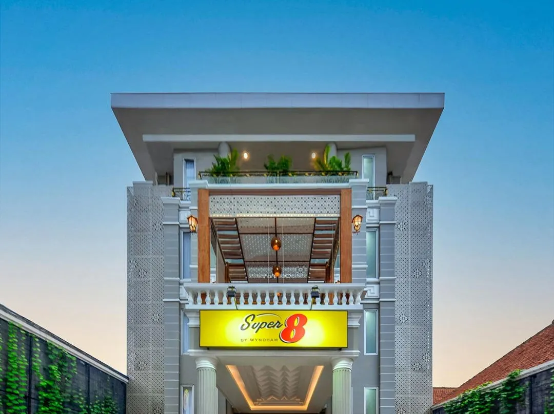 Super 8 By Wyndham Solo Indonesia - Central Java