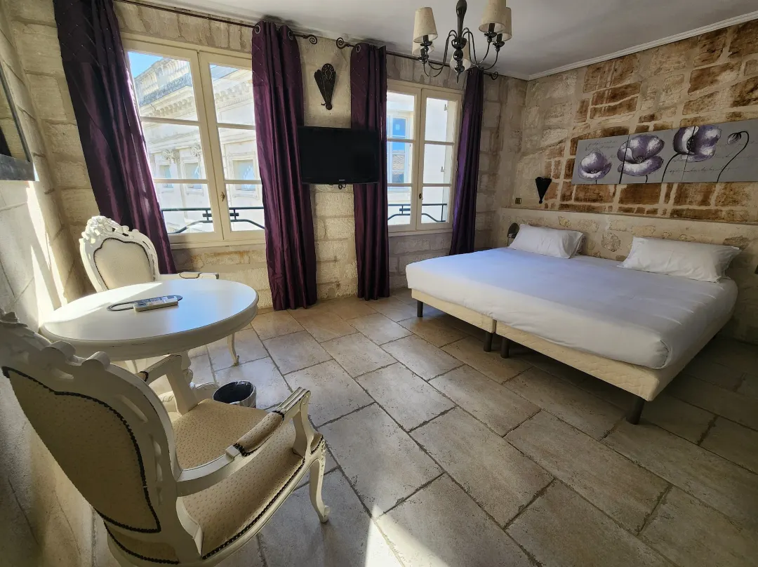 Hôtel Du Palais Des Papes - Vaucluse