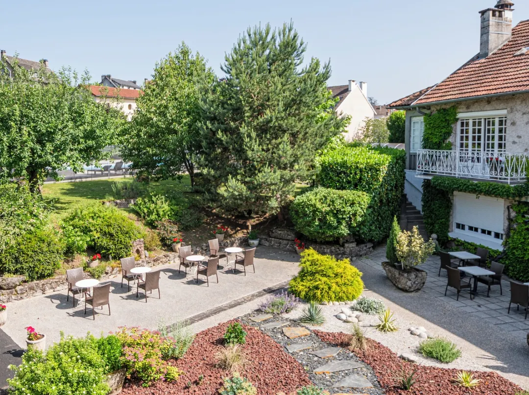 Logis Hôtel La Thomasse - Cantal