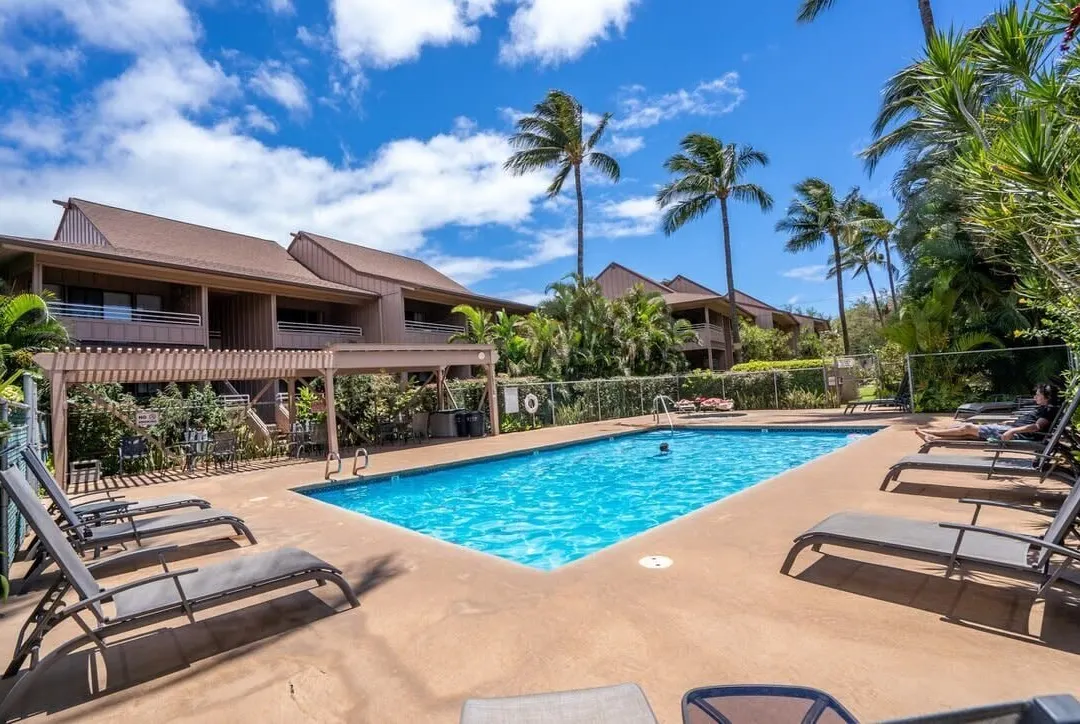 Modern & Tropical Oceanside Vistas - Kihei, HI