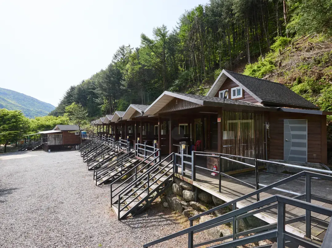 Yeongju Sobaeksan Biro Auto Park Camping & Pension - Gumi