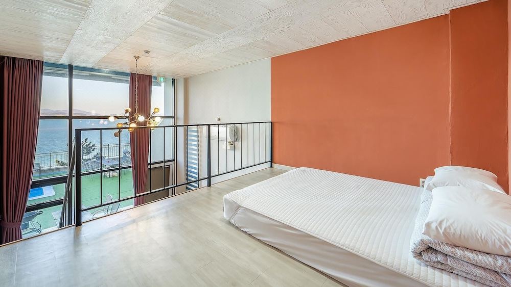 Yeosu Bokja Pension - Yeosu-si