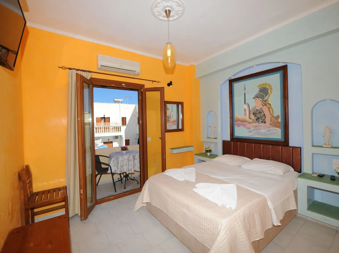 Orfeas Apartments - Santorini