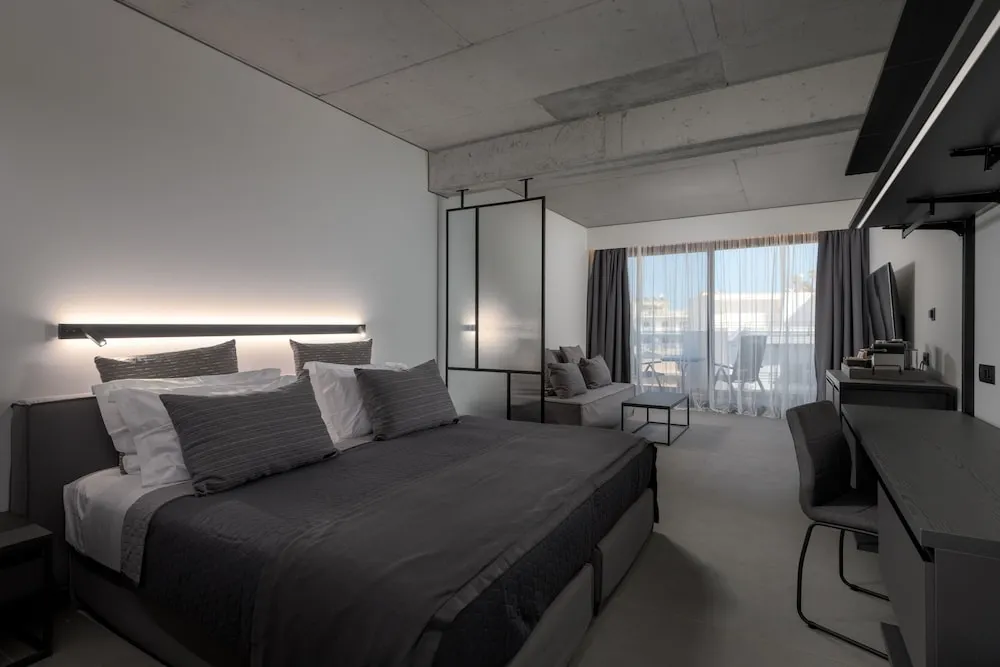 Essence Suites - Rhodes Island