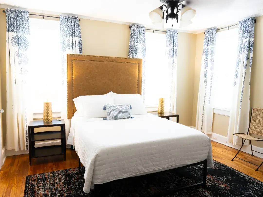 Fast Wifi And Fully Equipped Kitchen - Cozy Modern Retreat - Montgomery, AL