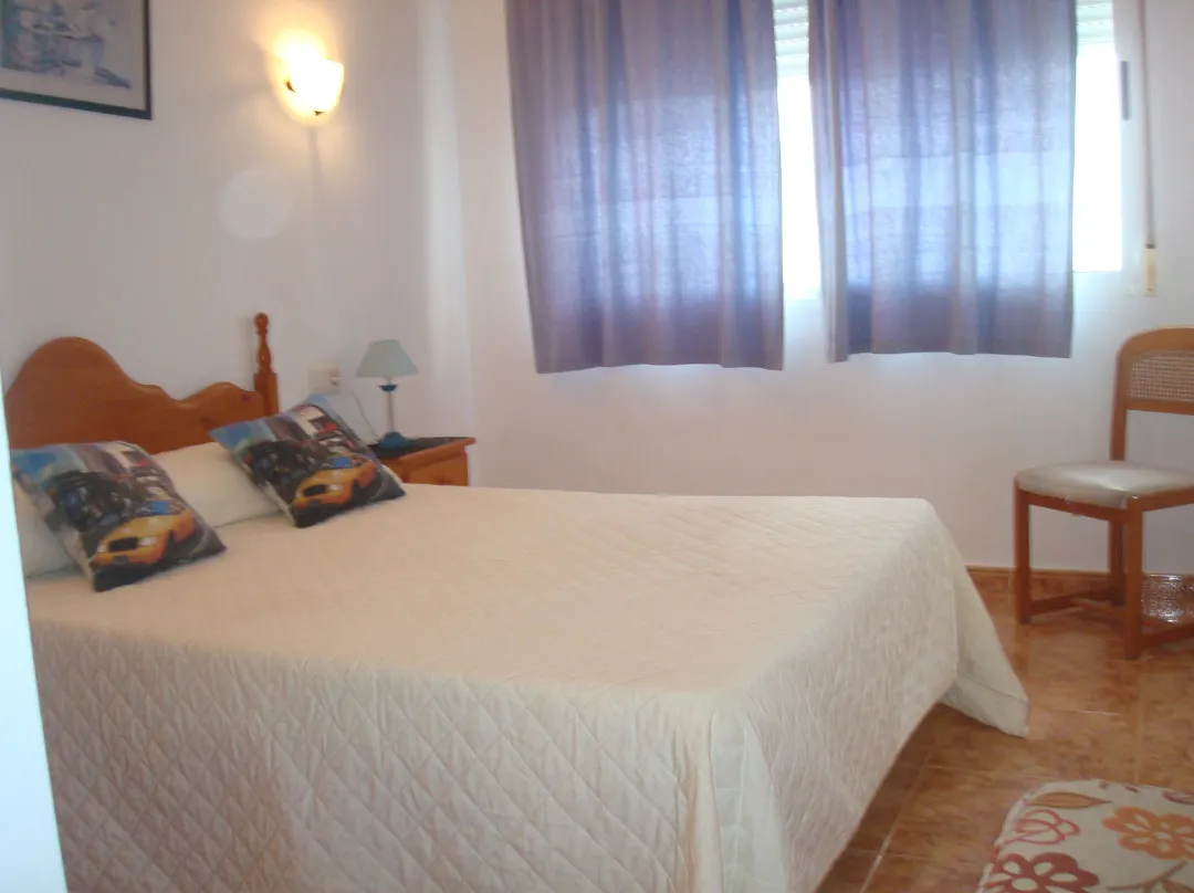 Apto En Planta Baja, Con Amplia Terraza, Dos Dormitorios Y Aire Acondicionado - Vera