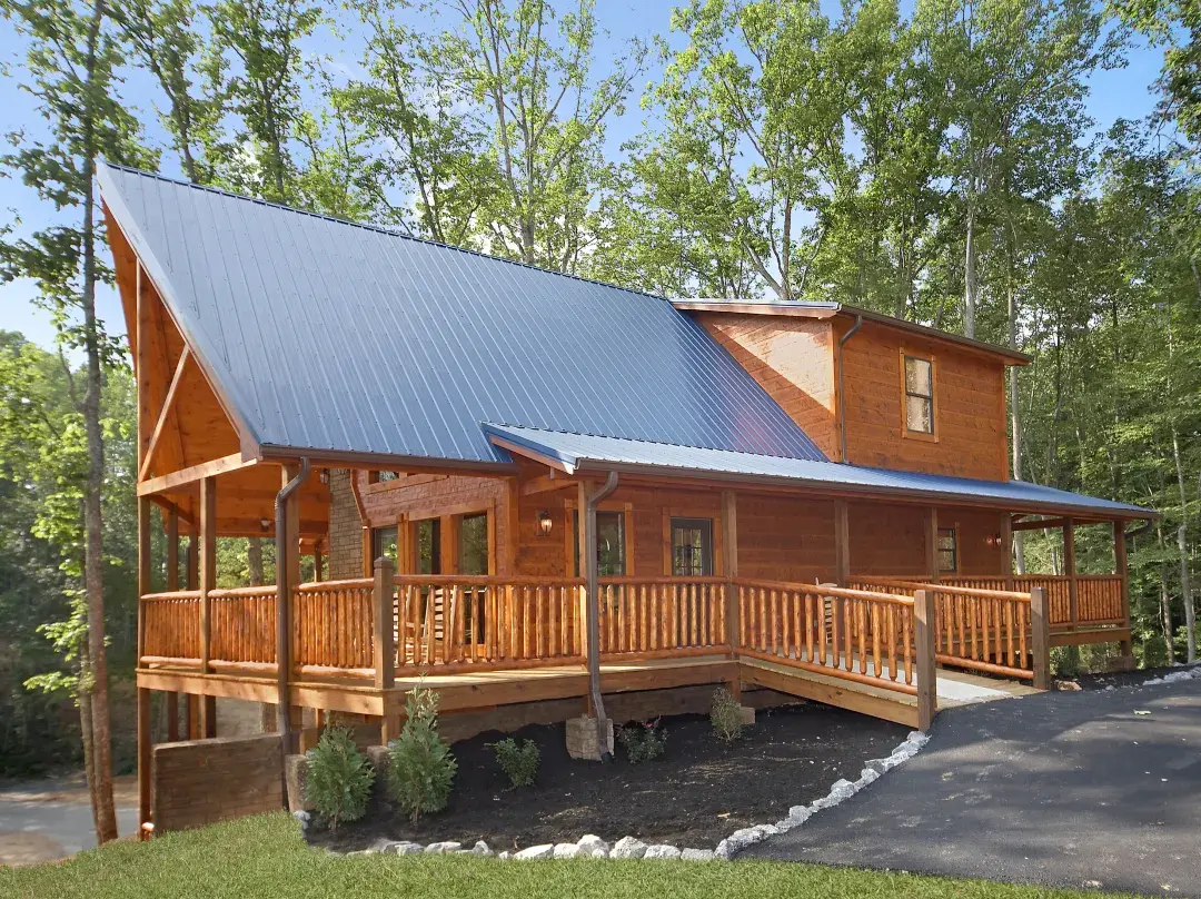 Luxury Cabin With Home Theater And Hot Tub - Exquisite Retreat - Gatlinburg, TN