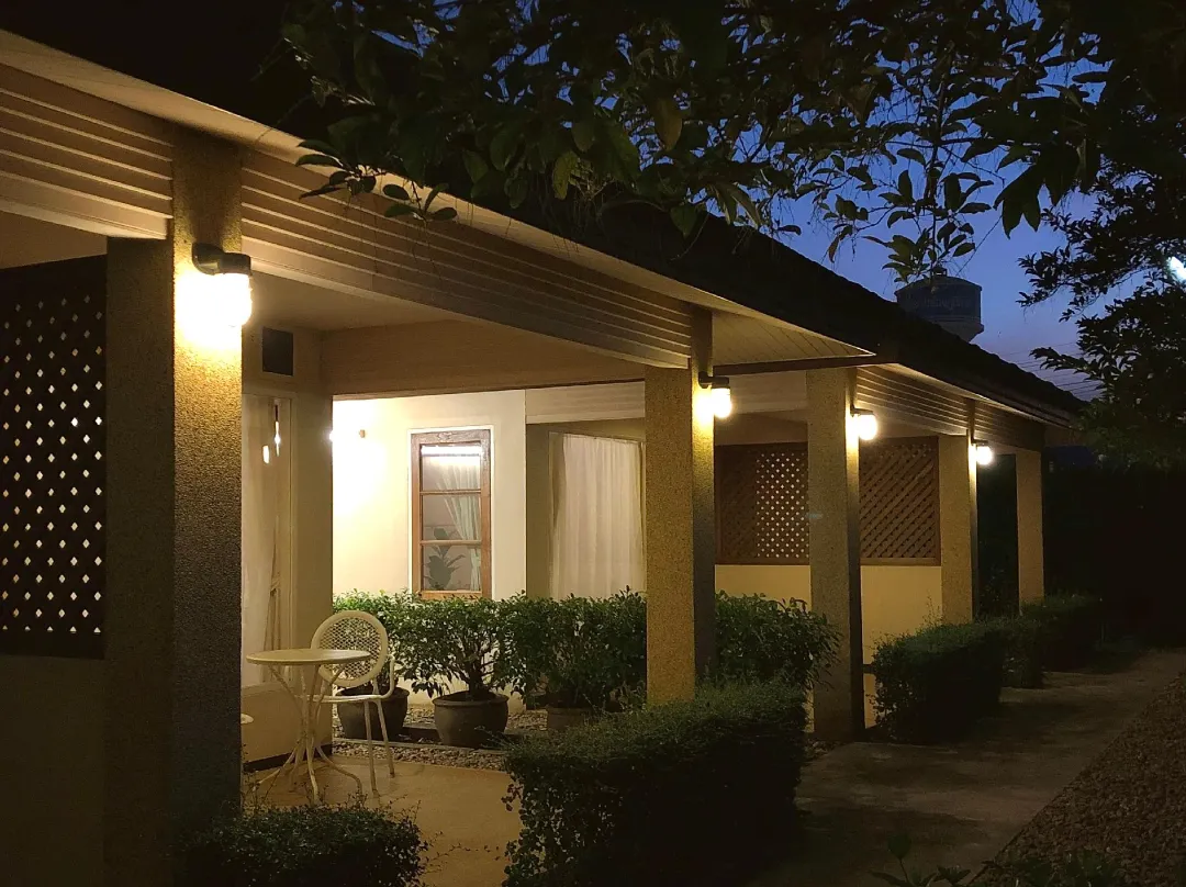 The Nine Bed & Restaurant - Kanchanaburi