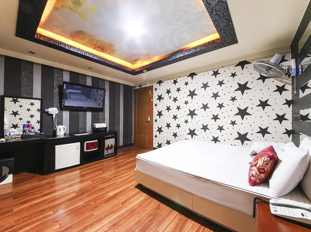Busan Oncheonjang Interpark - Busan