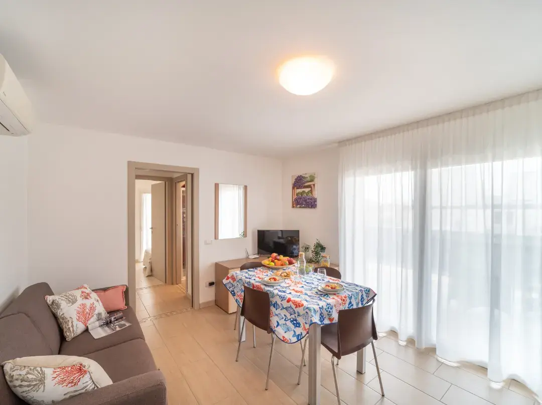 Elegante Residenza Monica Due Camere Da Letto C6 6 Posti Letto - Lignano Sabbiadoro