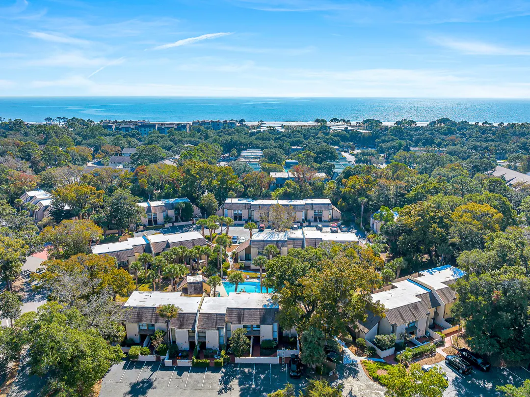 Modern Amenities And Private Courtyards - Stunning Beach Club Retreat - Hilton Head Island, SC