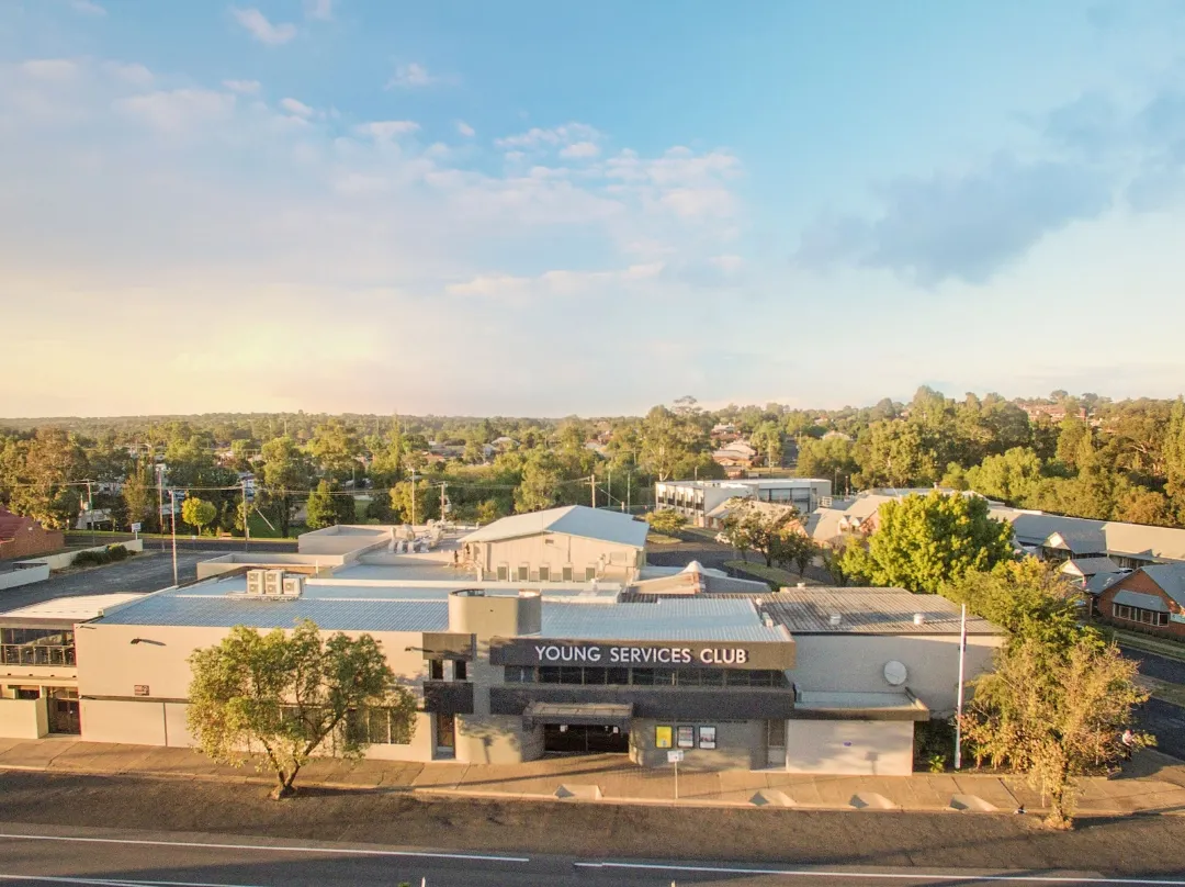 Young Federation Motor Inn And Services Club - Young
