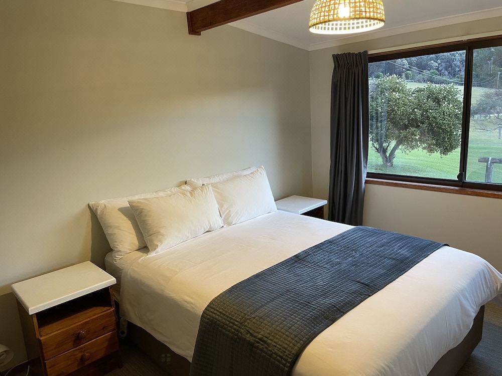 Black Bream Point Cabins - Narooma