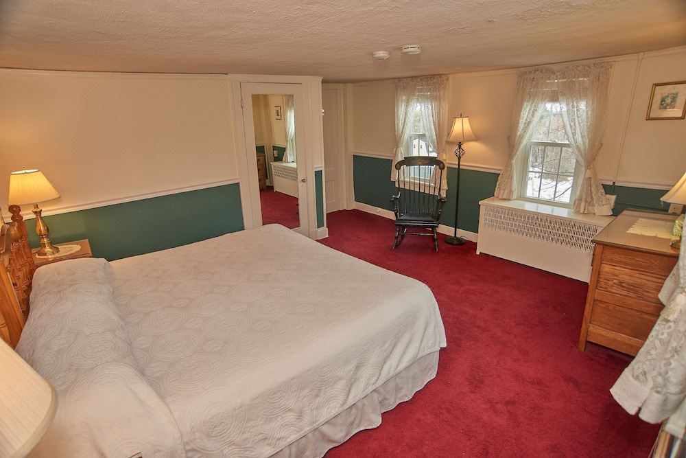 Dexter's Inn - Sunapee, NH