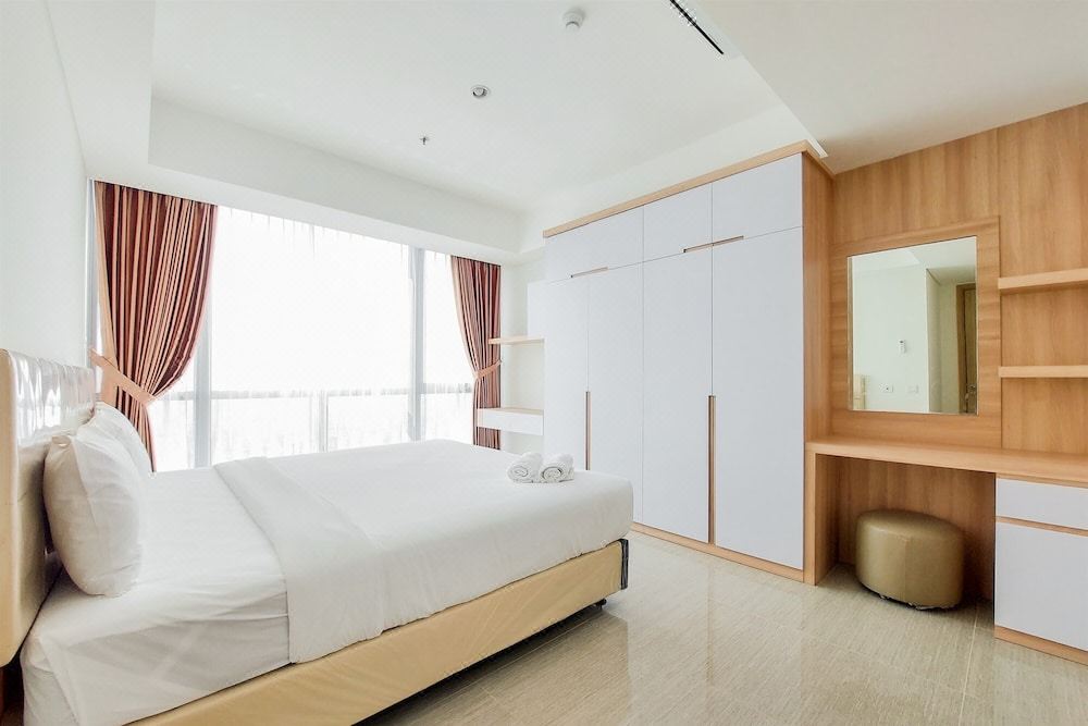 Spacious And Homey 3br At Hillcrest House Apartment - Jakarta