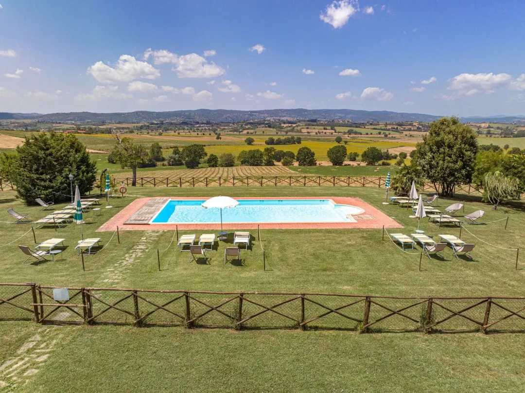 Il Querciolo - Azienda Biologica, Agriturismo E Cantina - Toscana