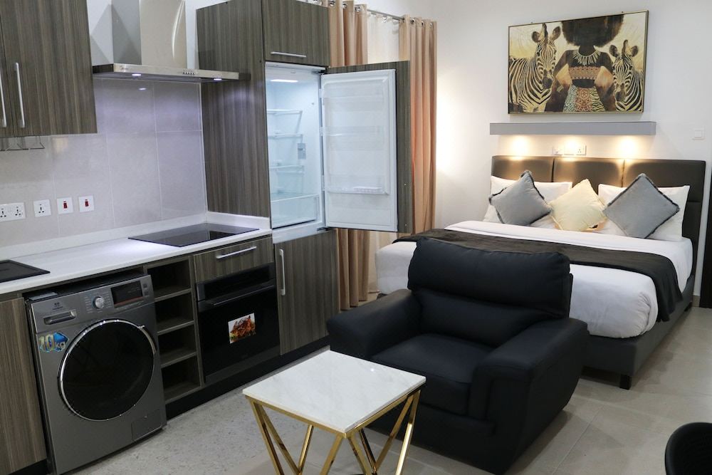 Golden Crystal Experience - Accra
