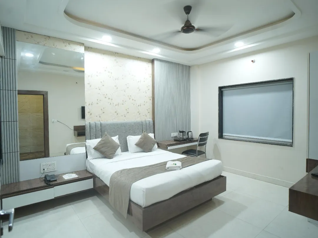 Hotel Adhiraj Inn - Kota