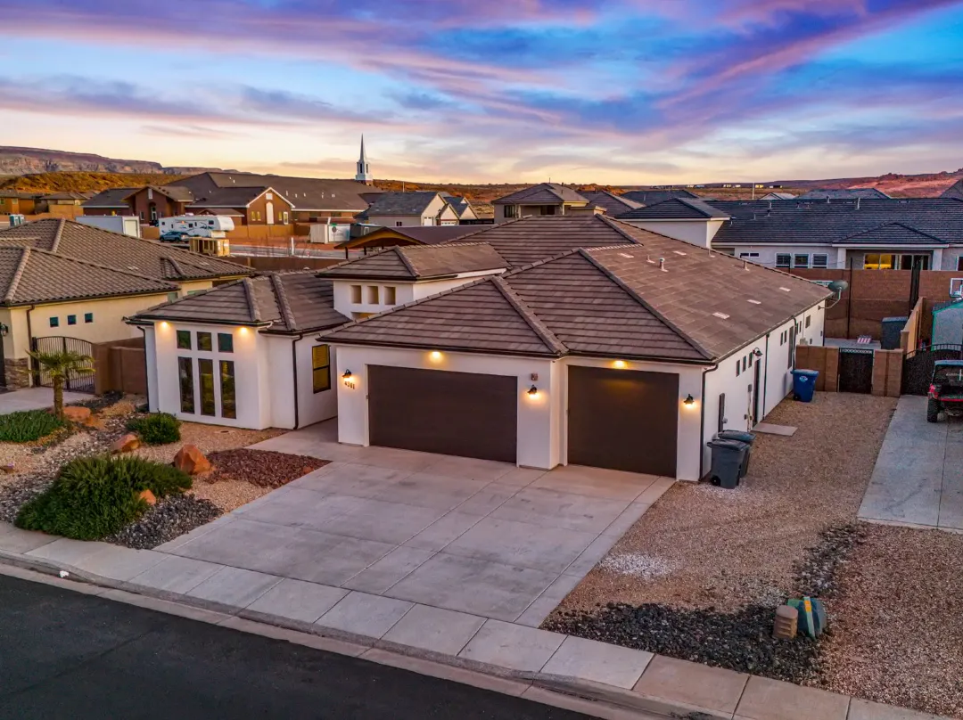 Private Pool, Hot Tub, Gym And Game Room - Stunning Family Retreat - Hurricane, UT